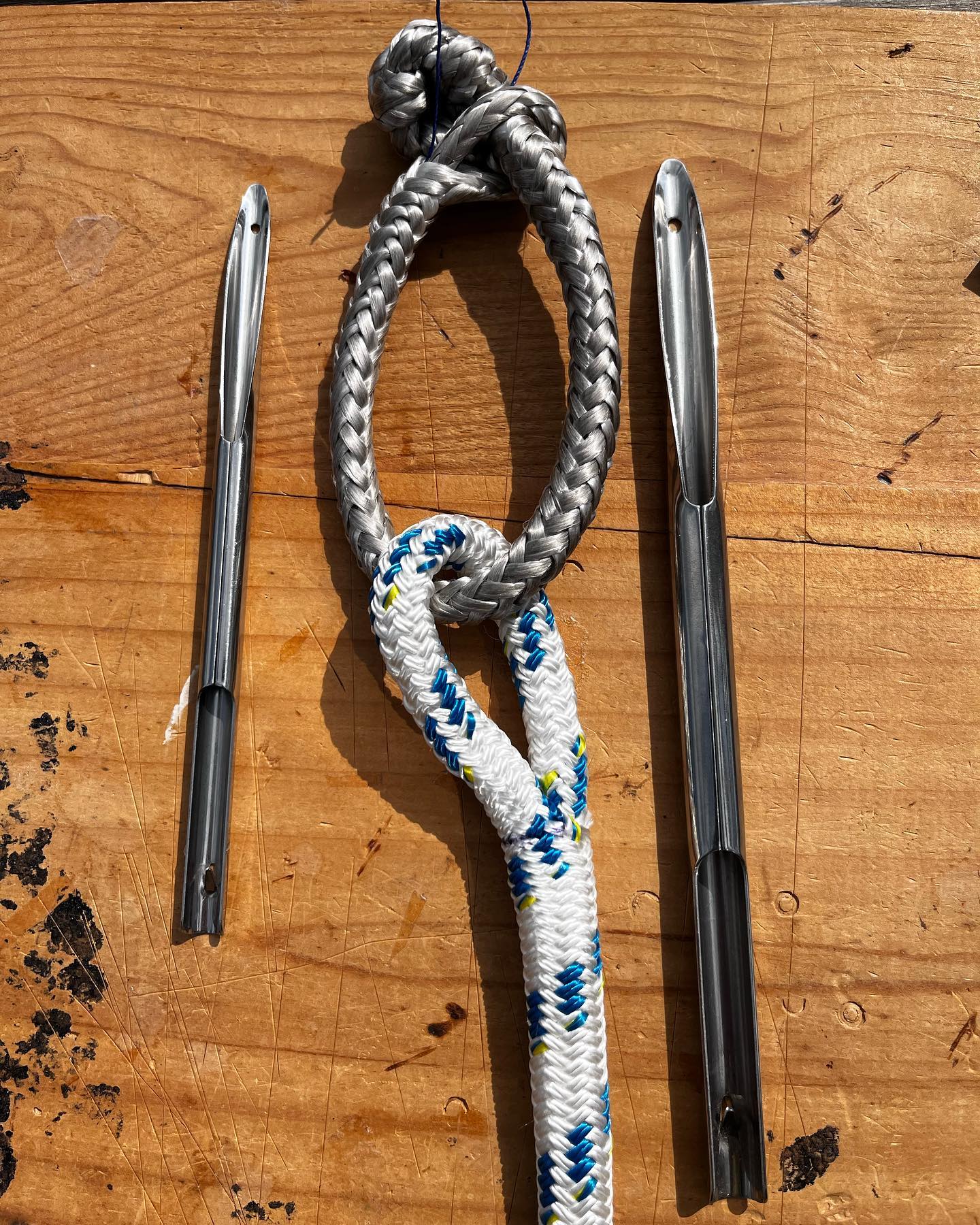 Rope, knots and splicing – Marine services and products